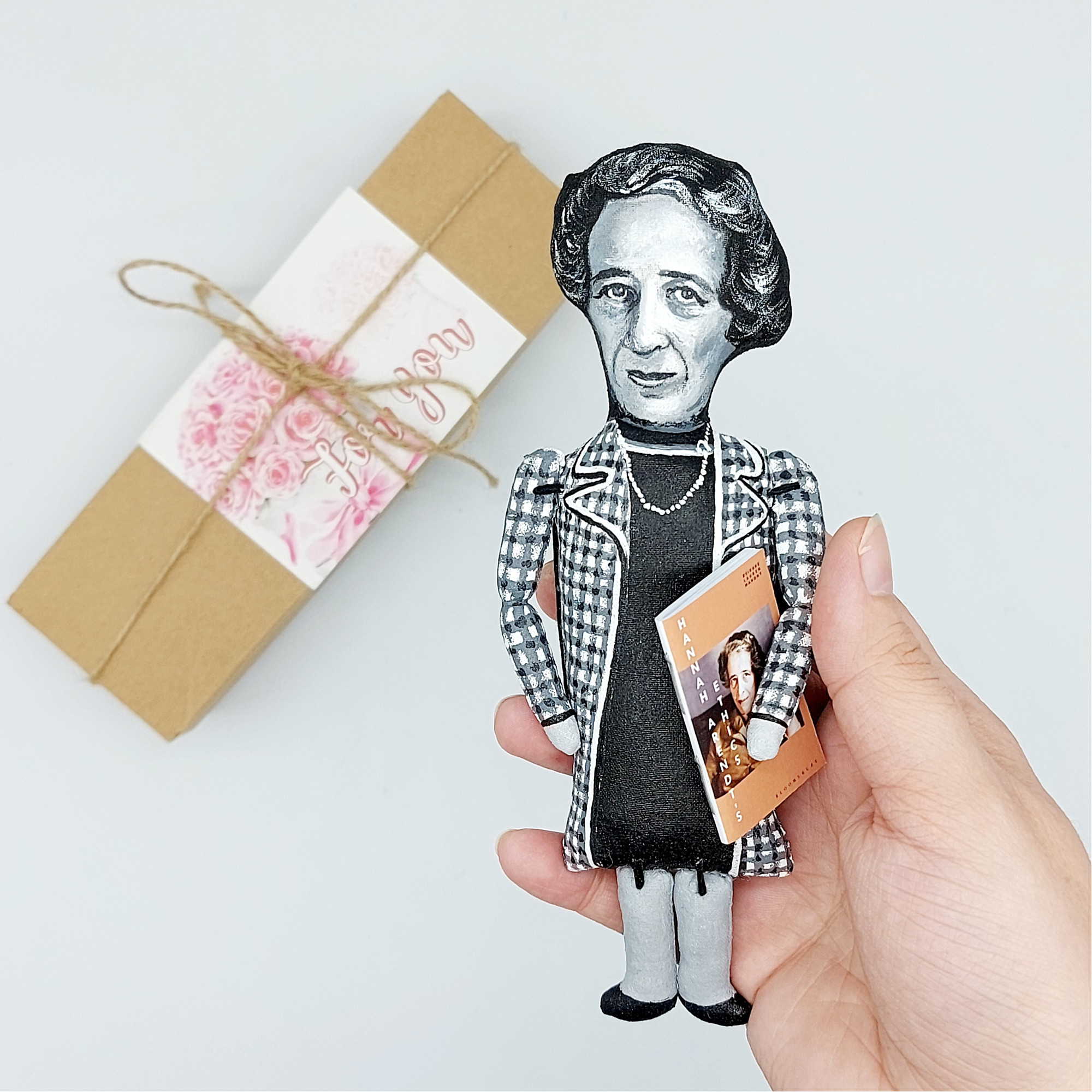 Hannah Arendt figure, philosopher, political philosophy - book shelf ...