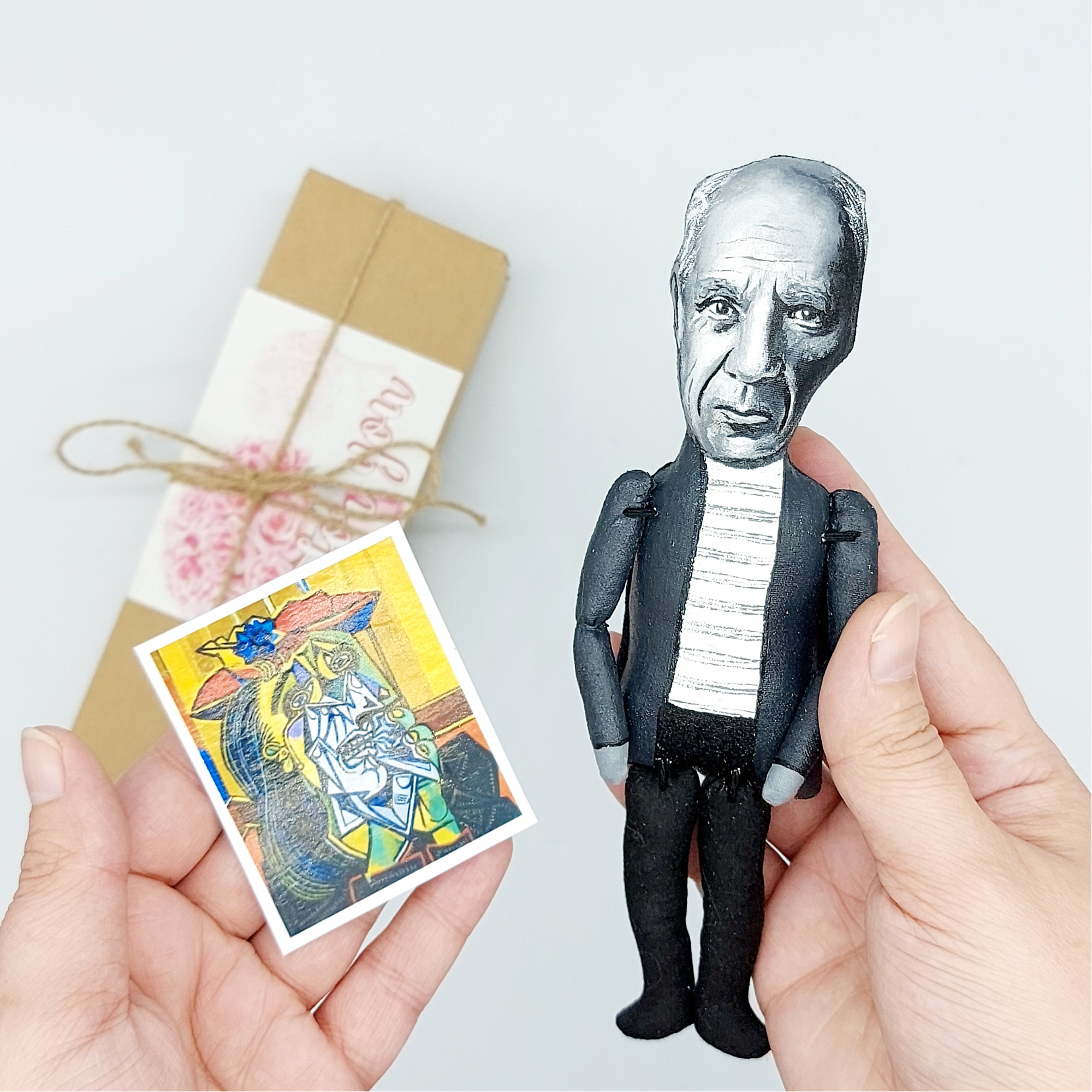 Pablo Picasso collectible figure, Spanish painter, sculptor Cubism ...